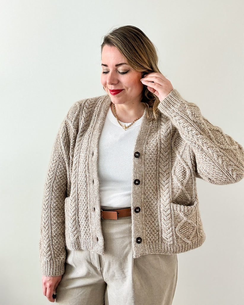 Book Club Cardigan – Sari Nordlund